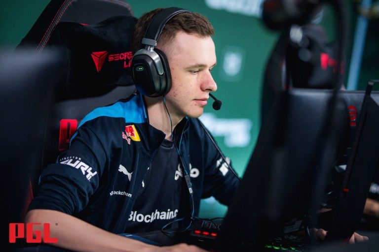 CS2: Cloud9 troca interz por Magnojezz, diz insider | Game Arena