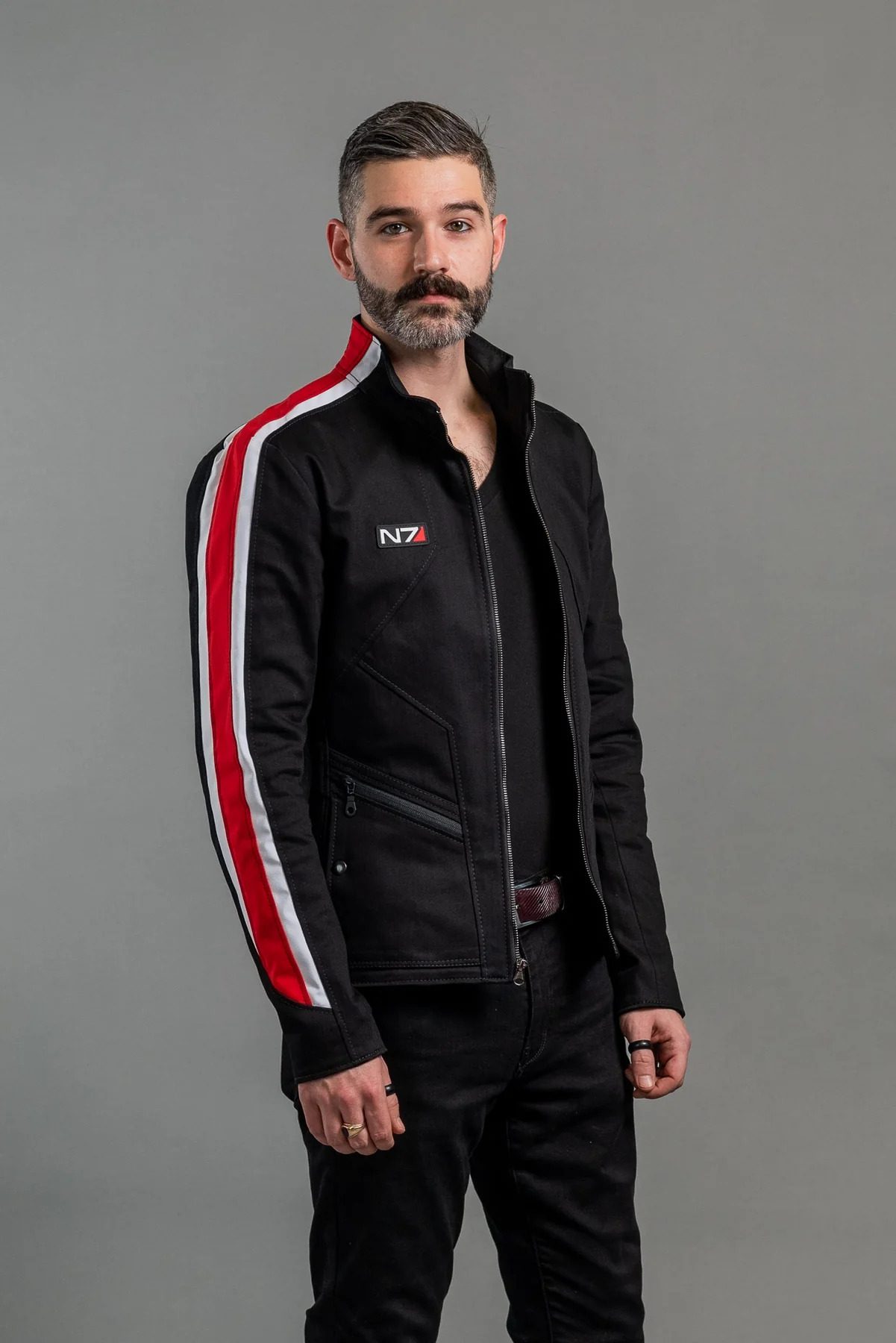 Mass Effect: Estúdio celebra o N7 Day com teaser e itens no mundo real ...