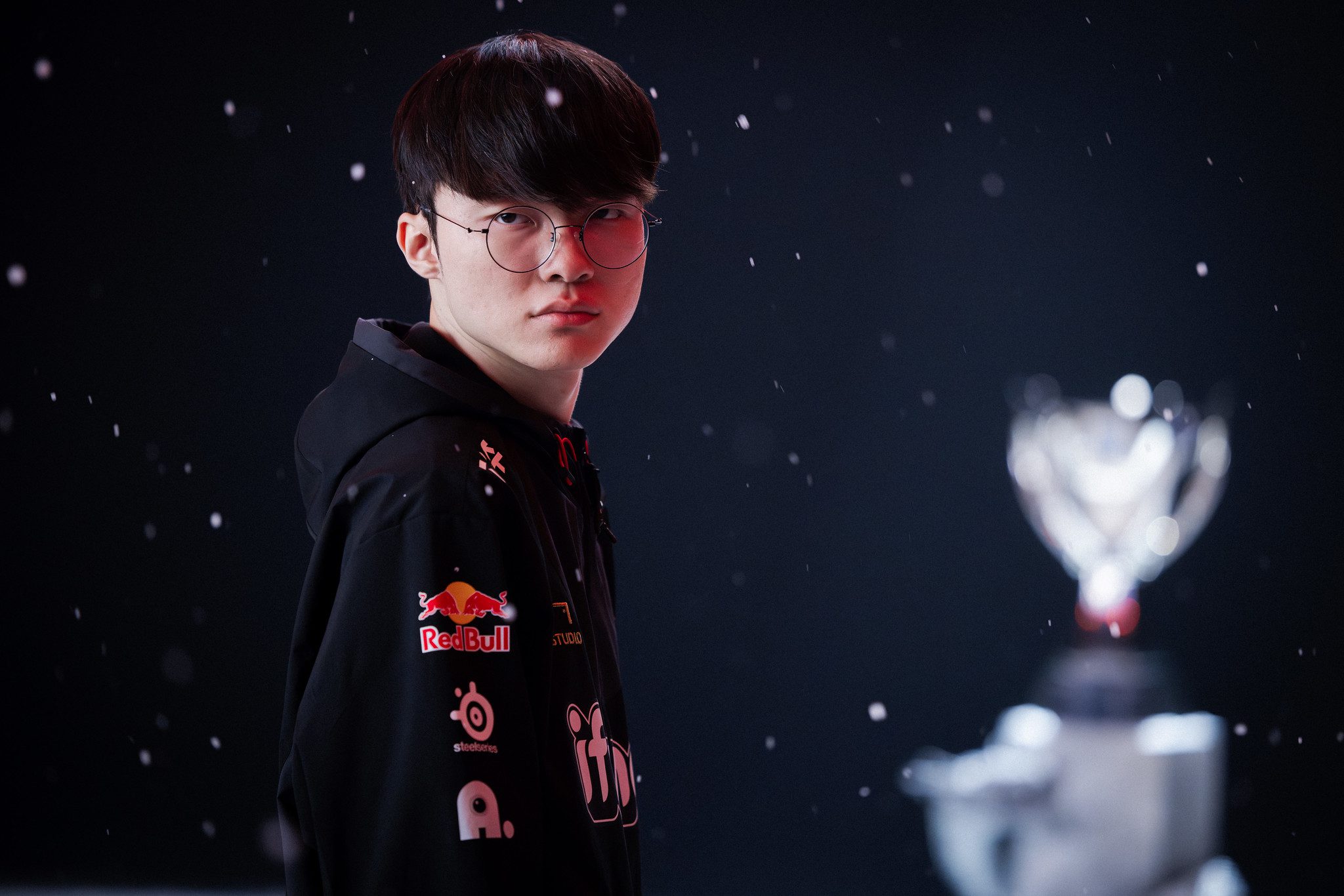 LoL: Faker não usa própria skin de R$ 1.500 | Game Arena