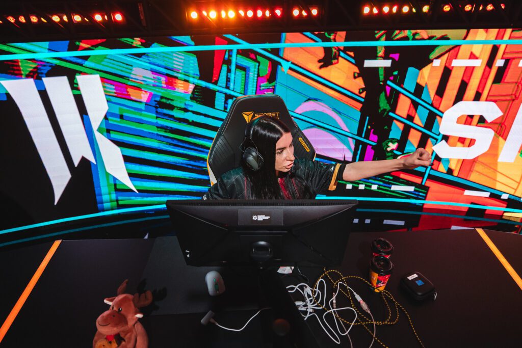 VALORANT: campeã mundial, alexis, começou a jogar no CS com 12 anos ...