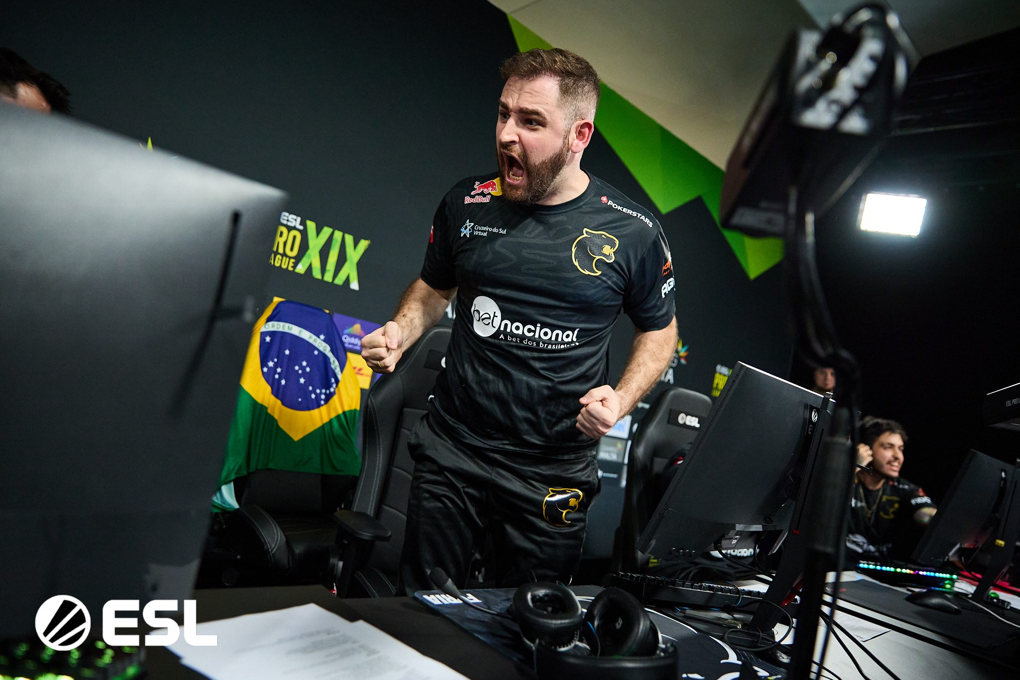 CS2: FalleN começa Dust 2 com um ACE e 5 head shots | Game Arena