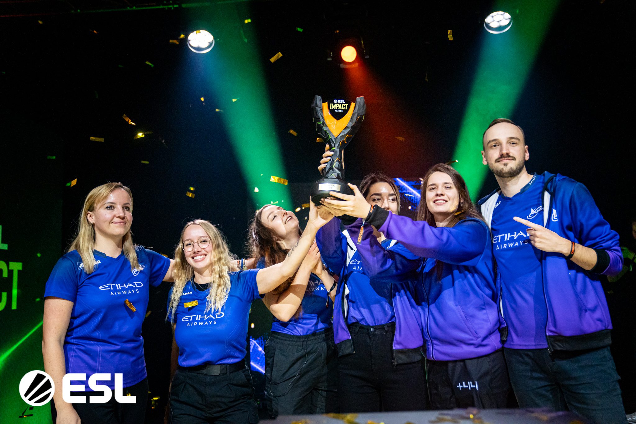 CS2: Imperial anuncia Pigeons, melhor time feminino do mundo | Game Arena