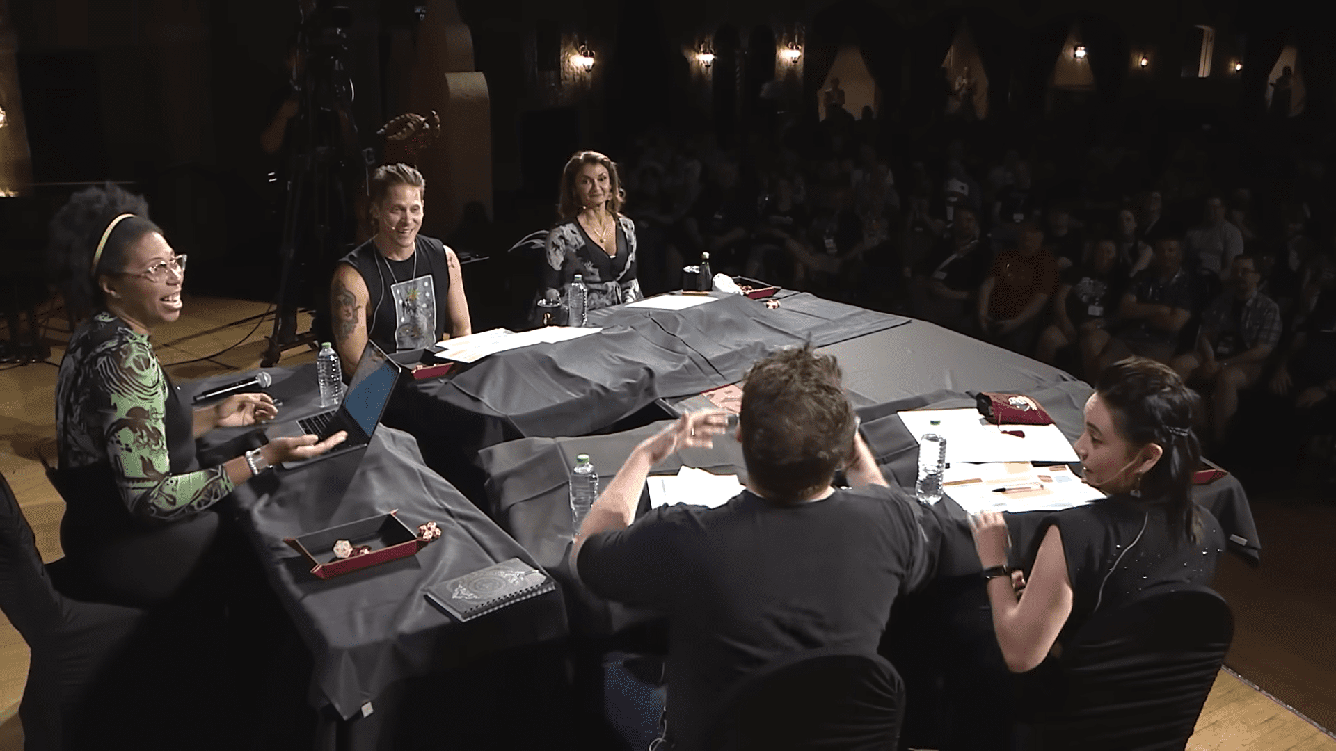 Baldur's Gate 3: veja atores de Astarion e Karlach jogarem Dungeons ...