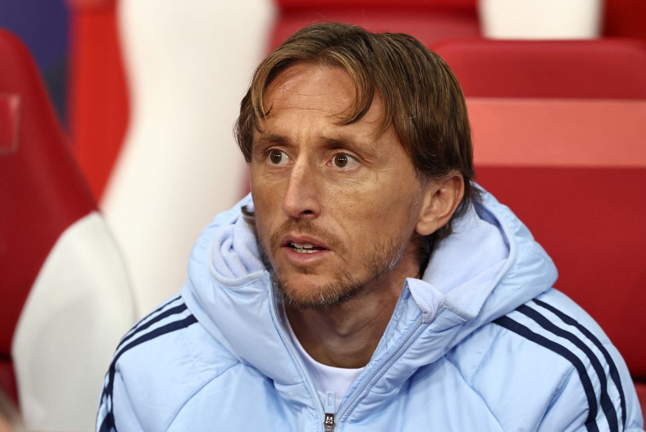 Modric supera Puskás e se torna o jogador mais velho a atuar pelo Real ...