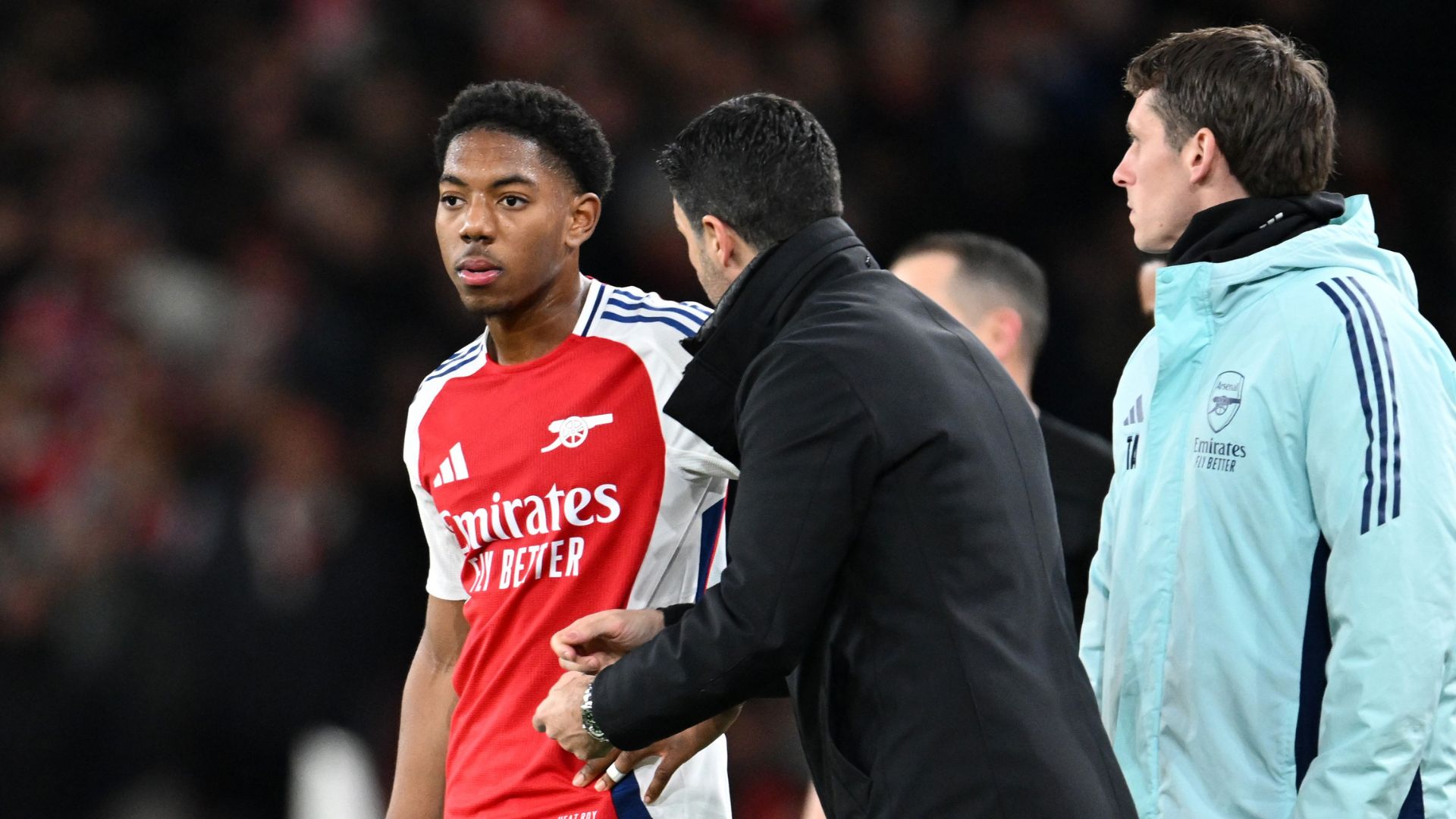 Arsenal consegue anulação de cartão vermelho recebido por Lewis-Skelly ...