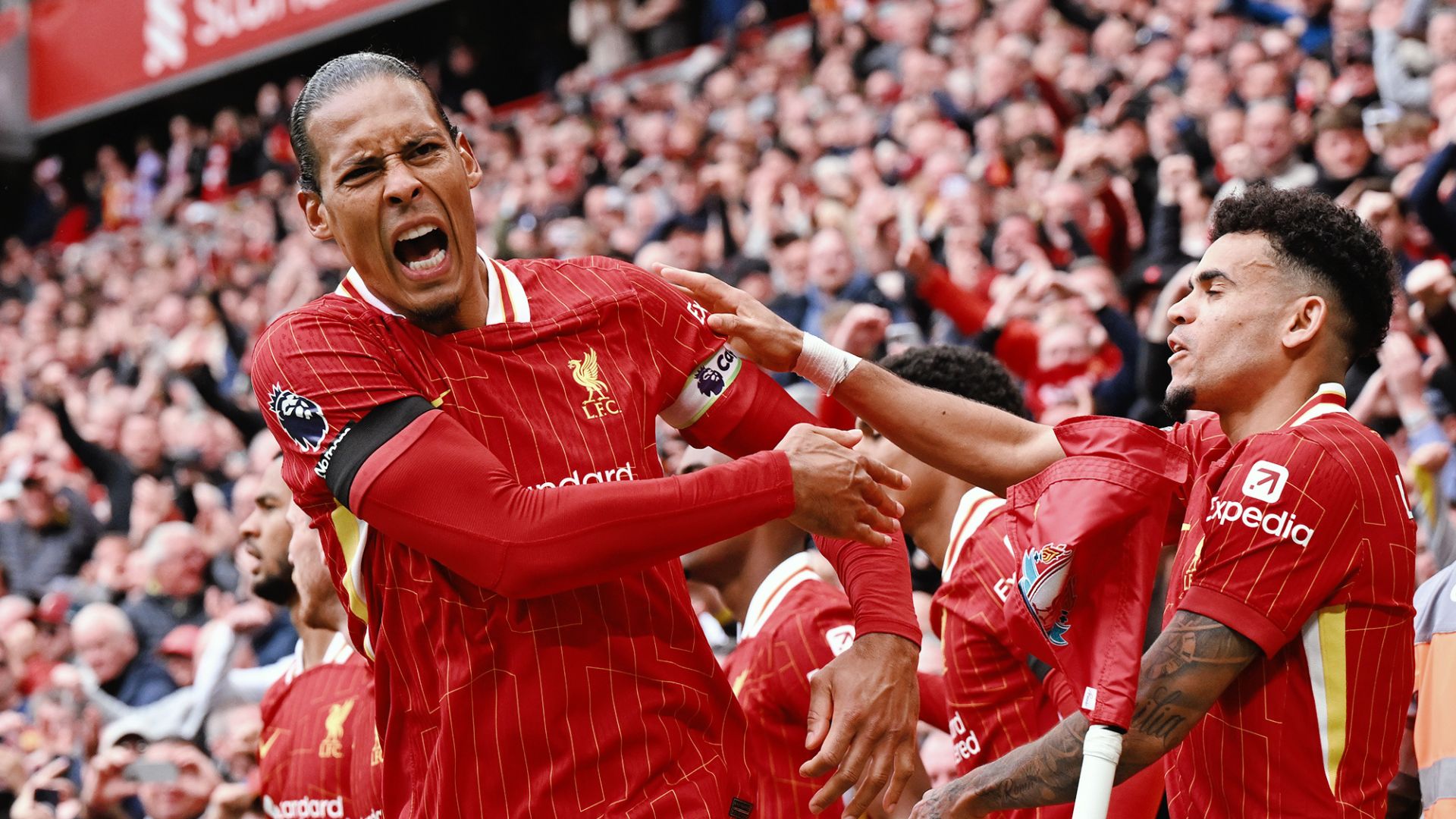 Liverpool vence West Ham e fica perto do título; Chelsea evita vexame ...