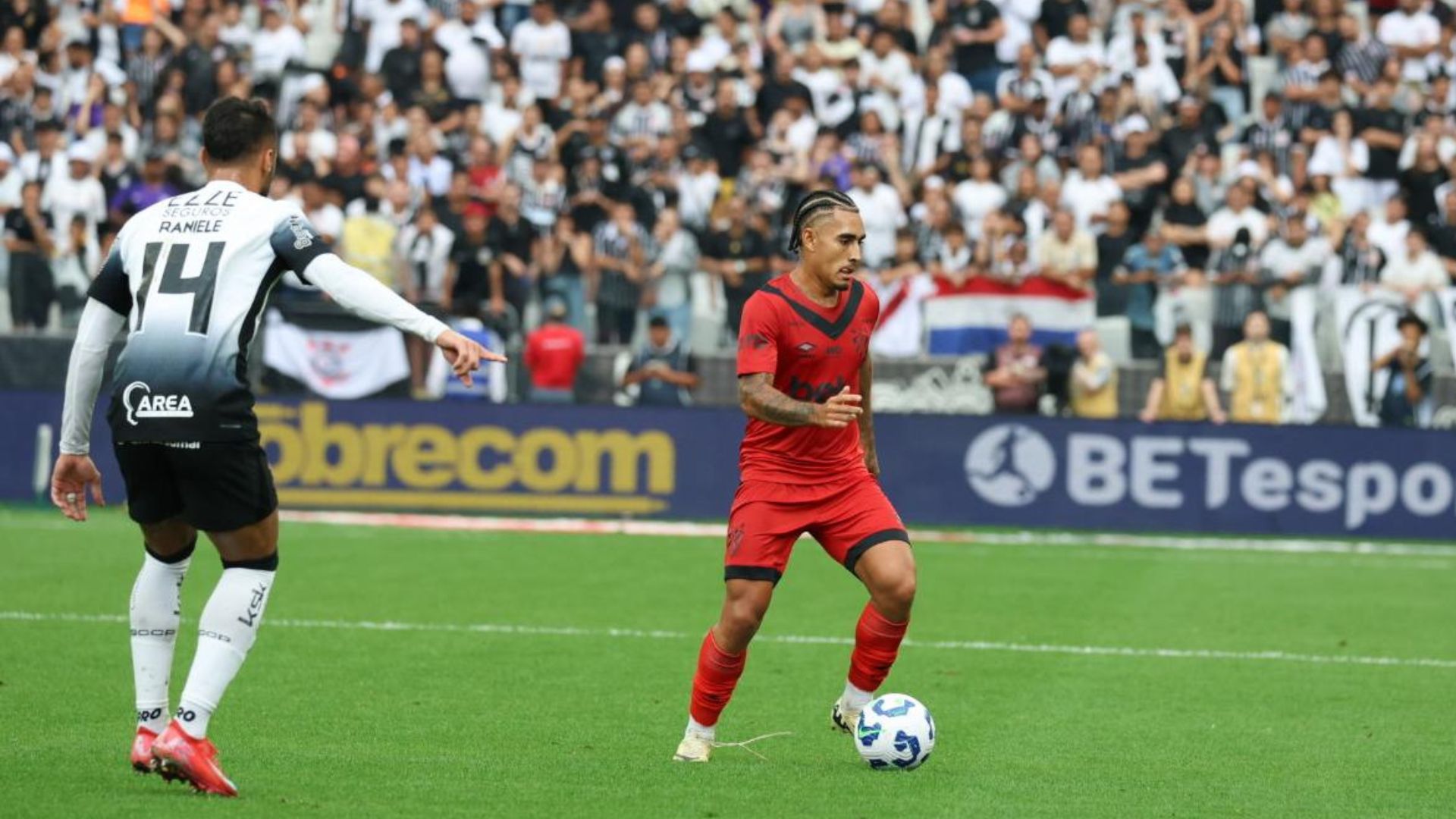 Com gols de Depay, Corinthians vence Sport de virada no Brasileirão ...